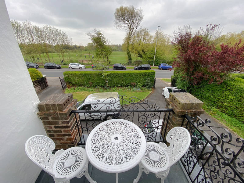 OIEO £525,000 - NORTH PARK DRIVE - BLACKPOOL - FY3 8NH