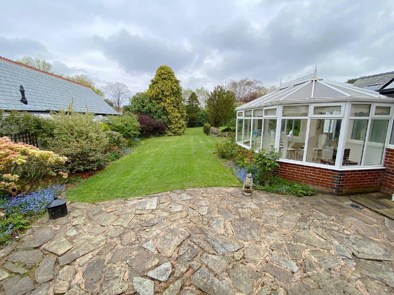 OIEO £525,000 - NORTH PARK DRIVE - BLACKPOOL - FY3 8NH