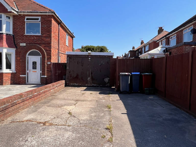 OIEO £170,000 - EVEREST DRIVE - BISPHAM - BLACKPOOL - FY2 9DP